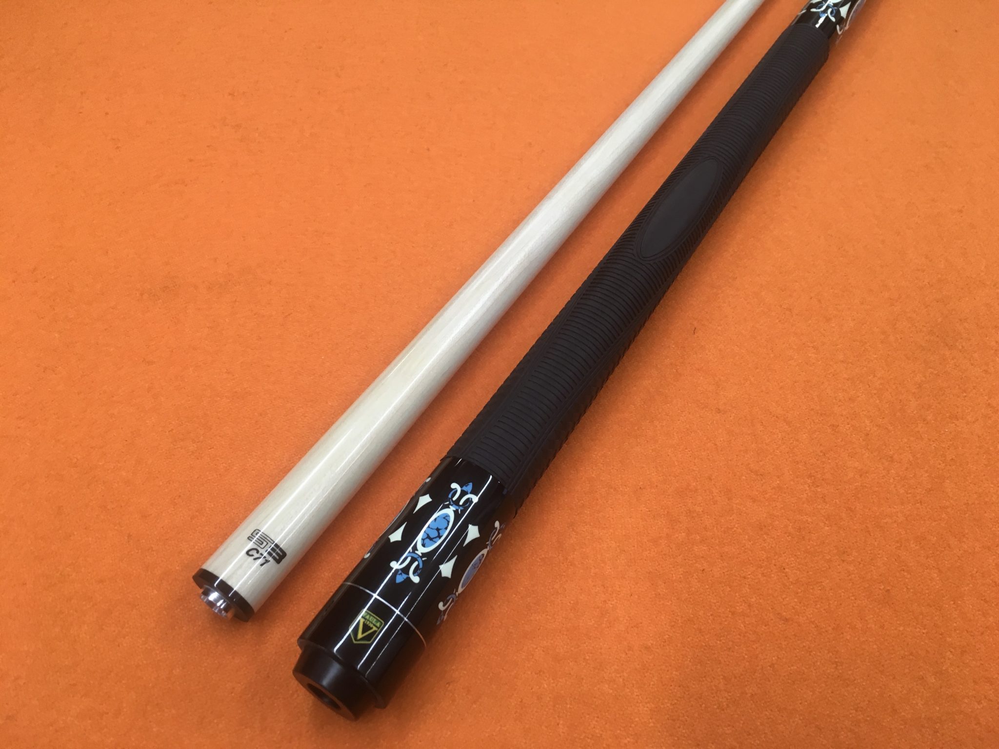 LONGONI CAROM CUE VAULA # 1 WITH S3 C71 SHAFT ( VP2 JOINT ...